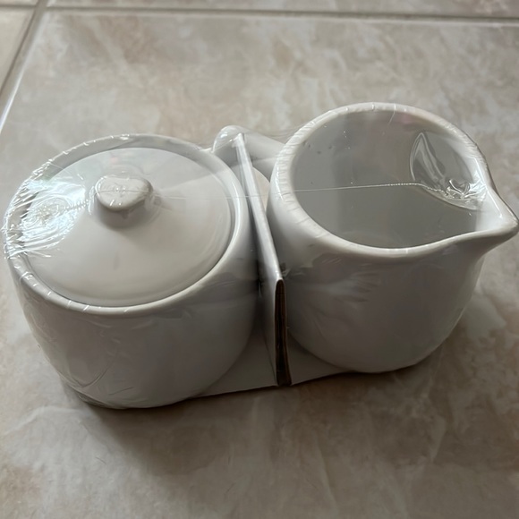 Target | Kitchen | Nwt Target Bullseye Ceramic Cream And Sugar Set 3 ...